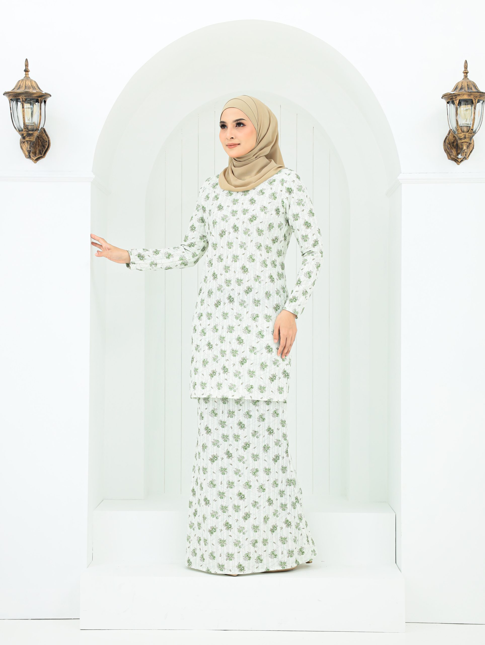 QUEEN KYLA IN GREEN – ZUEREY DESIGN