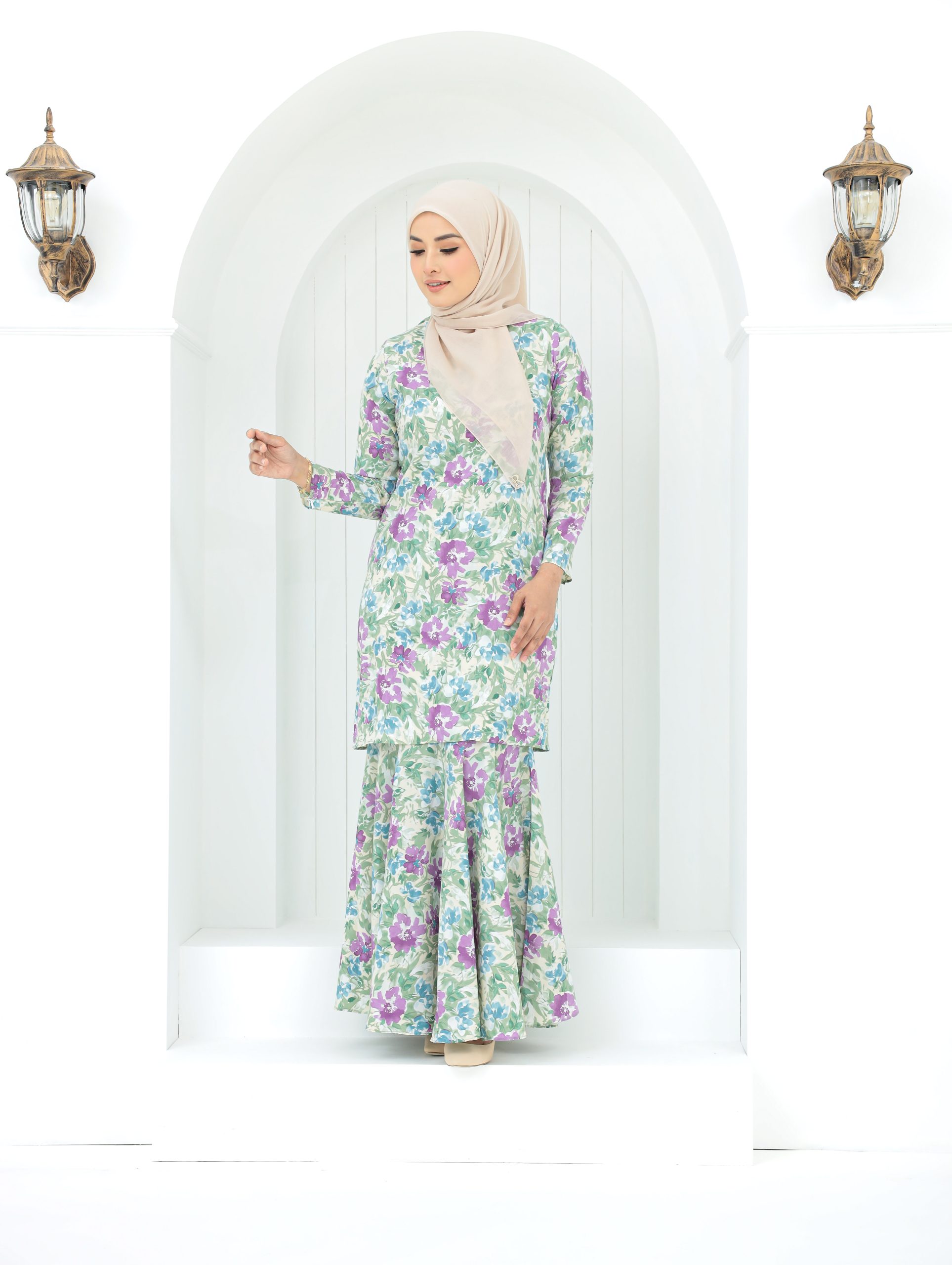 PRINCESS AMRA IN GREEN – ZUEREY DESIGN